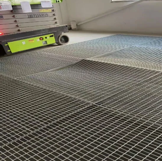China Aluminum Road Steel Grating for Low Costs Walkway and Platform ...