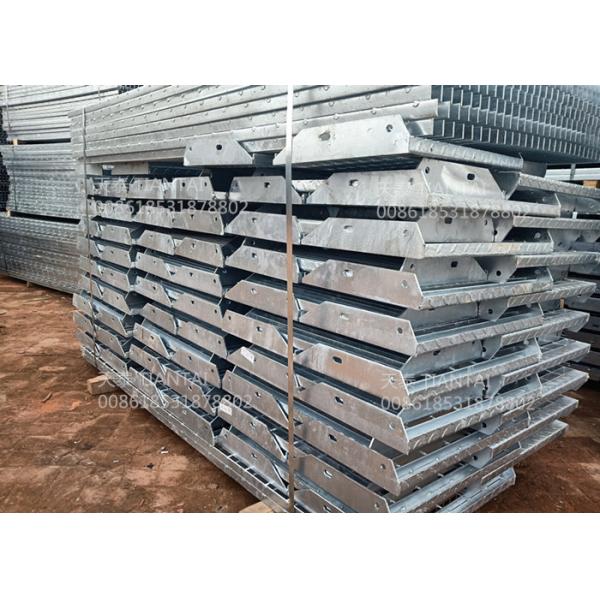 China 70mm T4 Galvanized Metal Steel Stair Treads Grating Steps - China ...