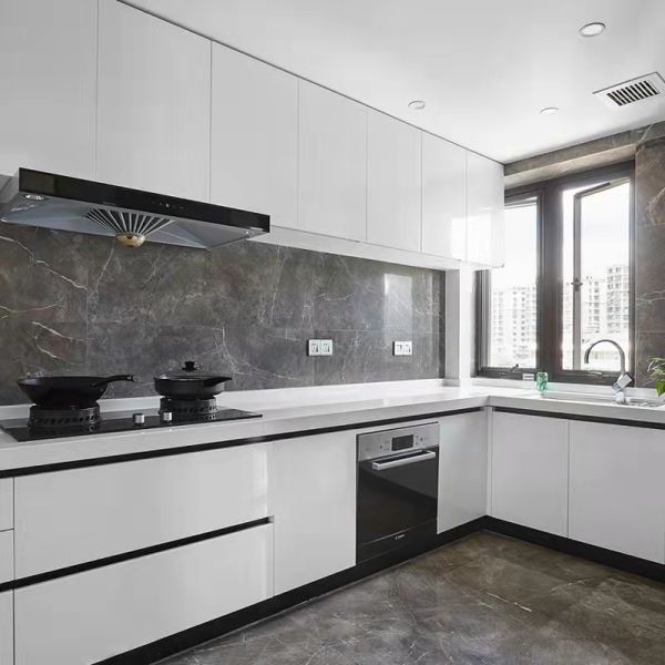 China Oak Wood Color Kitchen Cabinet With DTC Drawer And Hinges with ...
